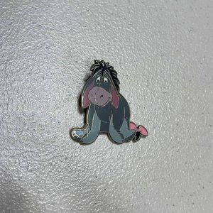 Disney | Accessories | Vintage 208 Disney Pin Sitting Eeyore Winnie The ...